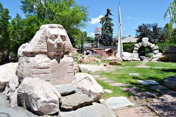 Abandoned Theme Park: Mother Goose Land – Unicorn Hideout